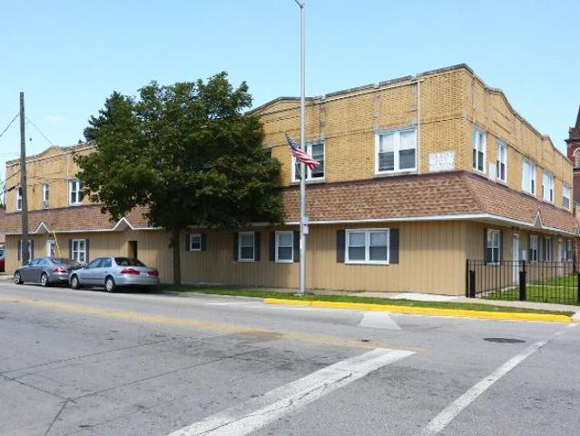 2 Br, 1 bath, Condo 7946 Ogden Ave
