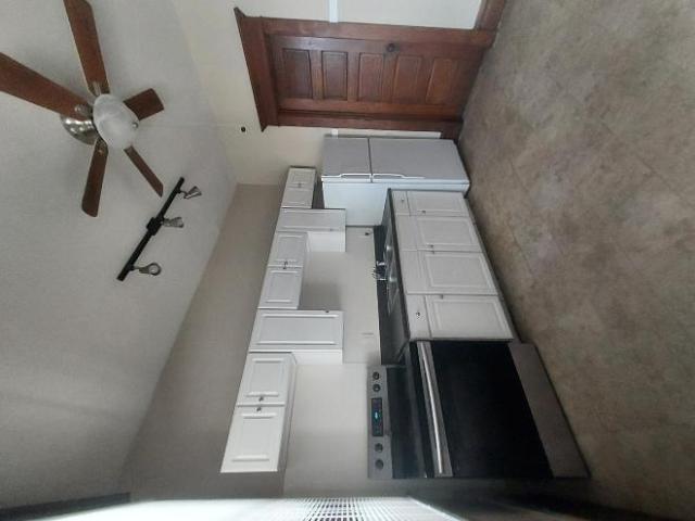 2 Br, 1 bath, Condo 79 W Church St