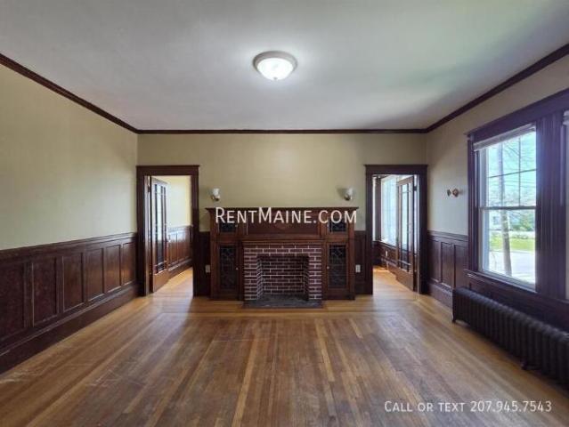2 Br, 1 bath, Condo 7 Central Ave