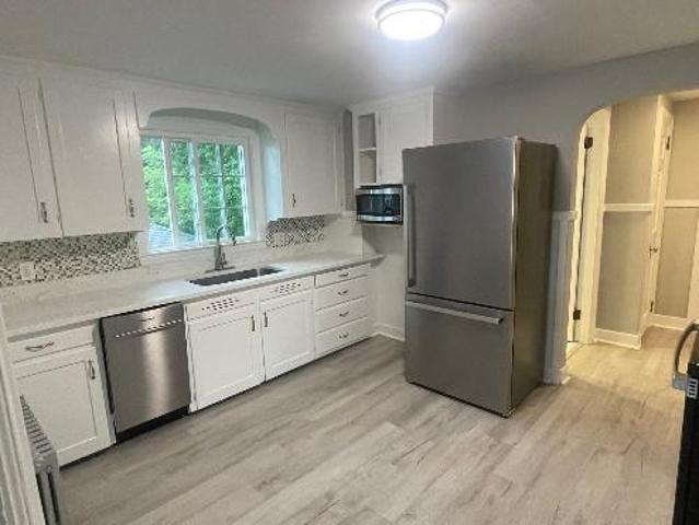 2 Br, 1 bath, Condo 7 East St