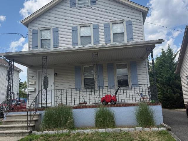 2 Br, 1 bath, Condo 7 Llewellyn Ave