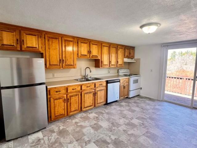 2 Br, 1 bath, Condo 7 Rocky Hill Rd