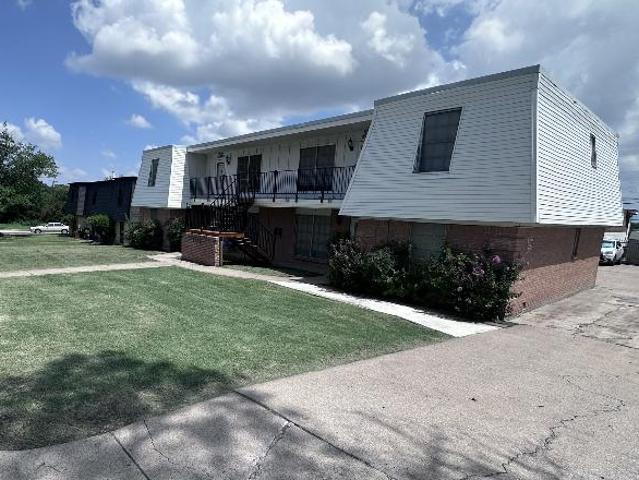 2 Br, 1 bath, Condo 8005 Carrick St