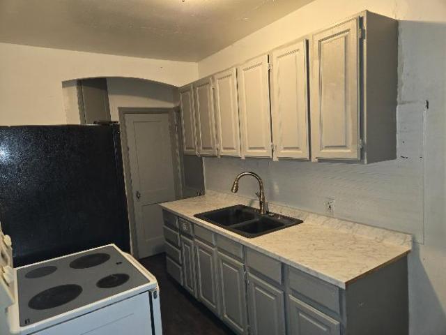 2 Br, 1 bath, Condo 800 12th Avenue