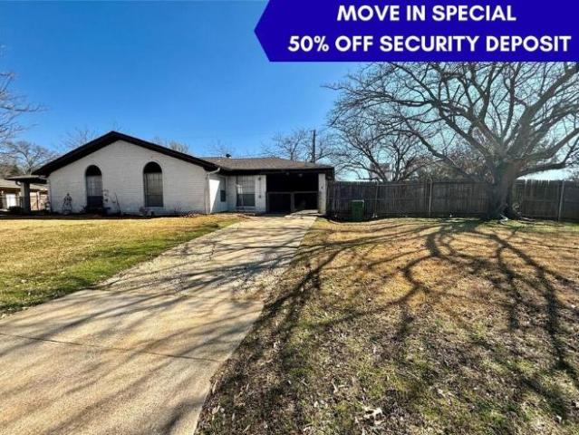 2 Br, 1 bath, Condo 800 Irwin Dr