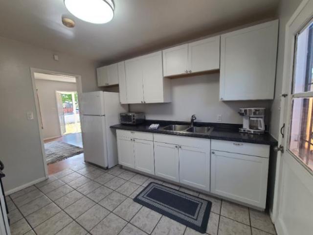 2 Br, 1 bath, Condo 804 S V Ave