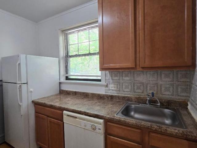 2 Br, 1 bath, Condo 804 Washington St #3