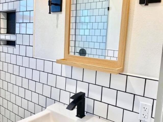 2 Br, 1 bath, Condo 805 N Broadway