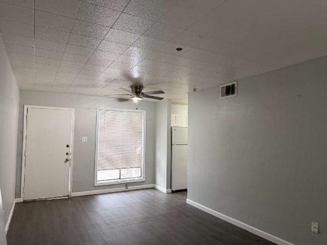 2 Br, 1 bath, Condo 806 Mccauley Blvd