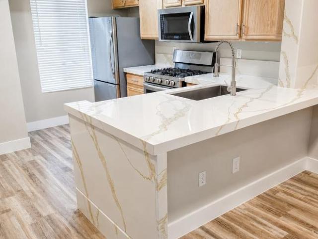 2 Br, 1 bath, Condo 8070 W Russell Rd