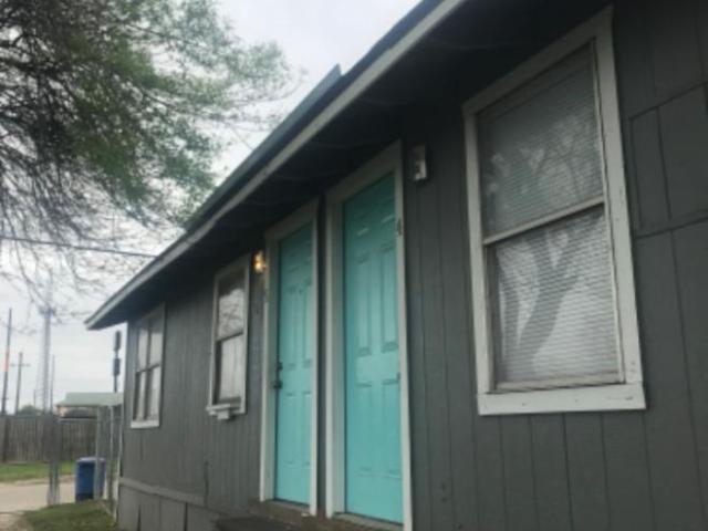 2 Br, 1 bath, Condo 8125 Airlift