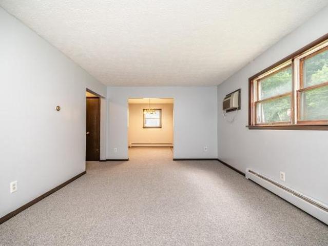 2 Br, 1 bath, Condo 8136 Stadler Ave