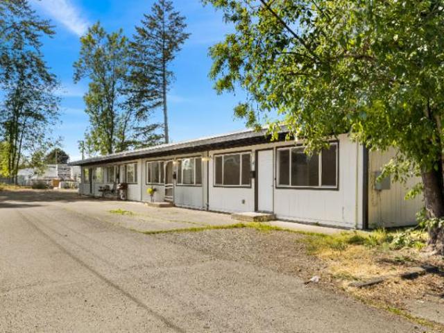 2 Br, 1 bath, Condo 813 Woodford Ave