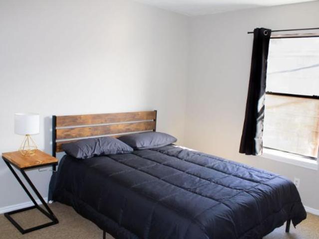 2 Br, 1 bath, Condo 814 820 N 26th St