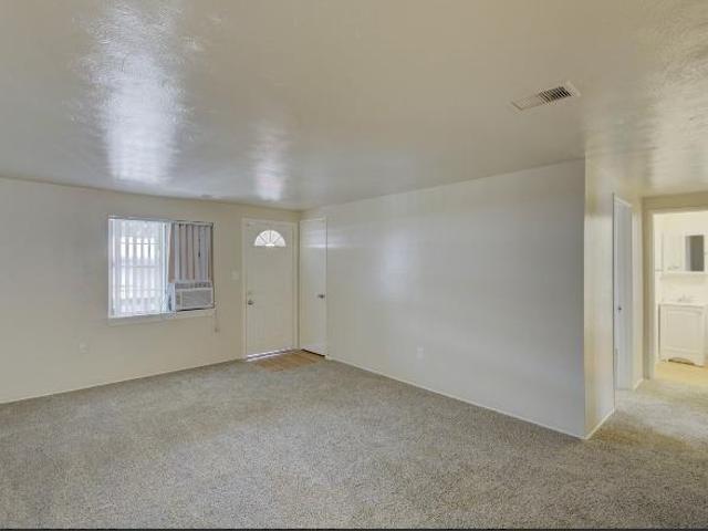 2 Br, 1 bath, Condo 8163 W 9th Ave