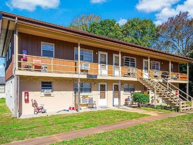 2 Br, 1 bath, Condo 818 Bay St