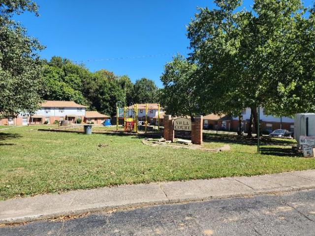 2 Br, 1 bath, Condo 818 Villa Ct