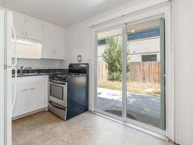 2 Br, 1 bath, Condo 81 W Southern St