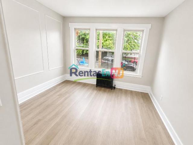 2 Br, 1 bath, Condo 81 Montgomery Ave