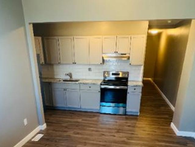 2 Br, 1 bath, Condo 820 N High St