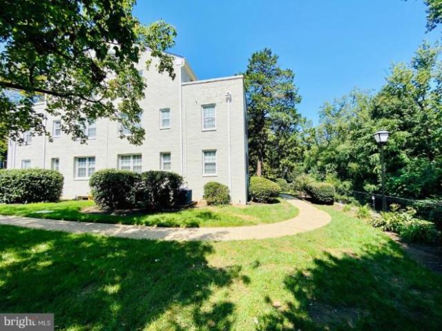 2 Br, 1 bath, Condo 824 S Arlington Mill Dr