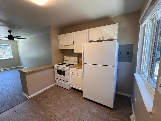 2 Br, 1 bath, Condo 8327 Fox Street