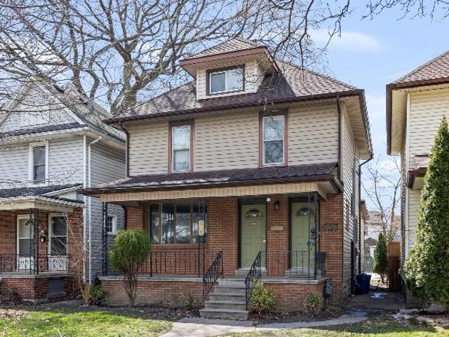 2 Br, 1 bath, Condo 835 Moy Ave
