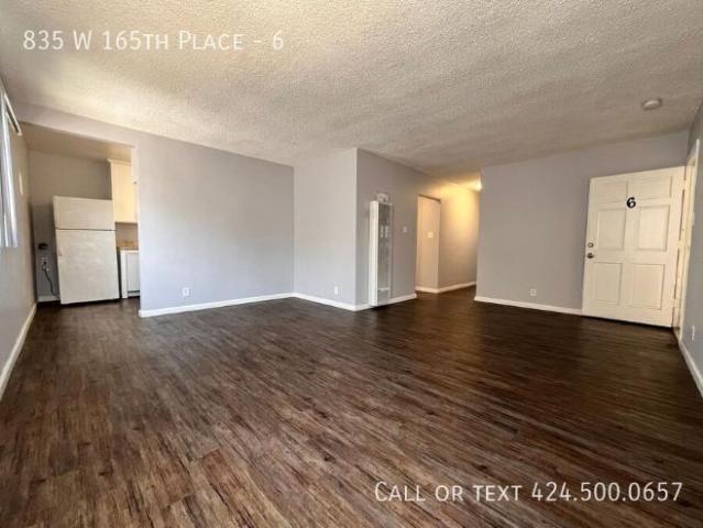 2 Br, 1 bath, Condo 835 W 165th Place