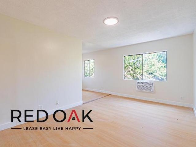 2 Br, 1 bath, Condo 836 E 24th St
