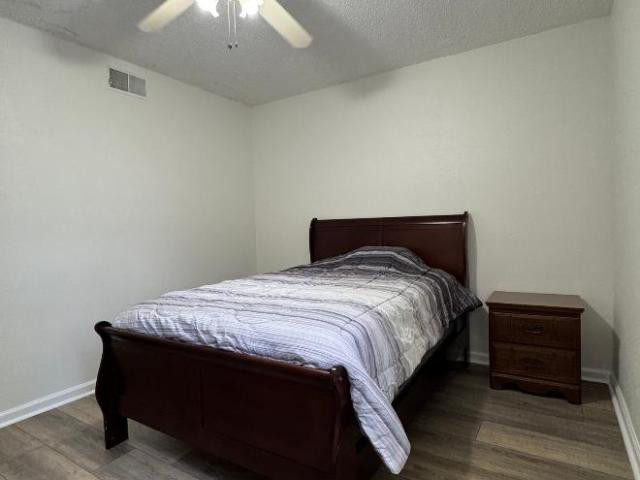 2 Br, 1 bath, Condo 8440 Old Post Rd