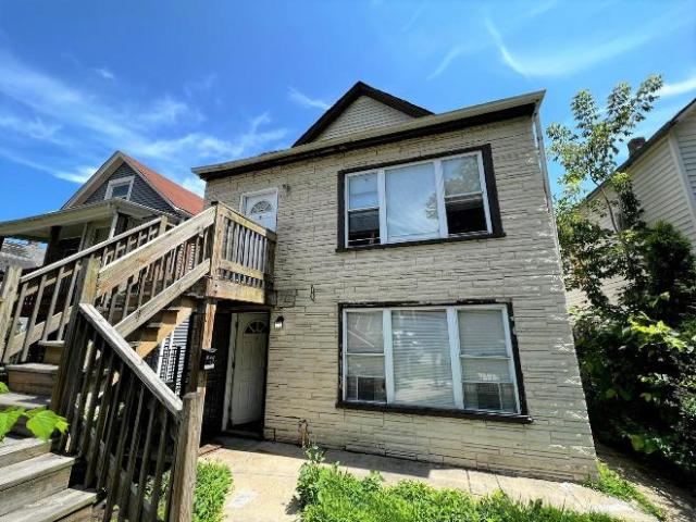2 Br, 1 bath, Condo 8525 S Marquette Ave