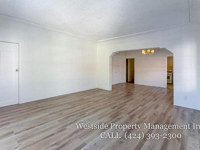 2 Br, 1 bath, Condo 8548 Alcott St