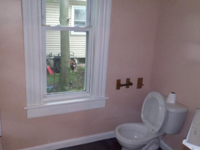 2 Br, 1 bath, Condo 85 Alden St