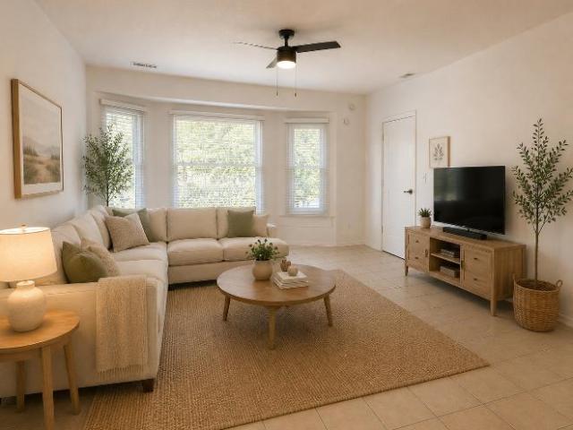 2 Br, 1 bath, Condo 869 Lincoln Ave