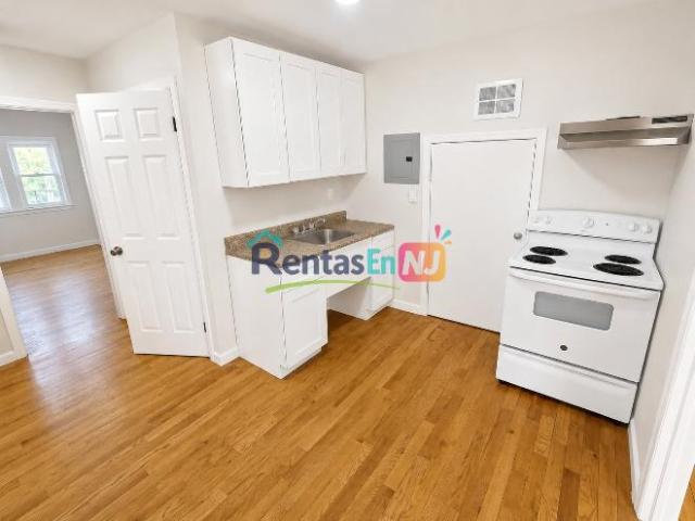 2 Br, 1 bath, Condo 86 Stuyvesant Ave