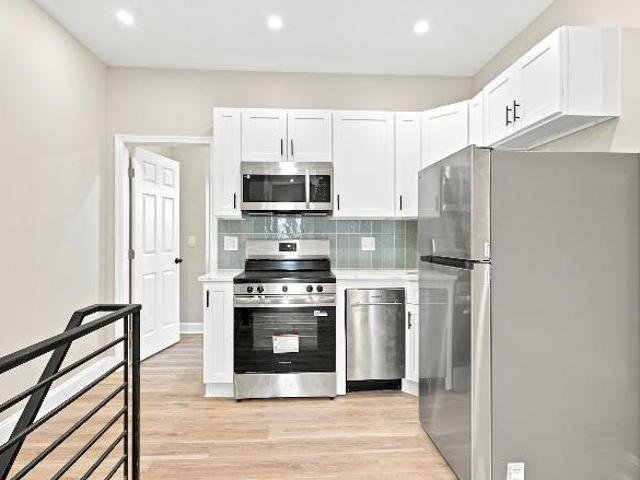 2 Br, 1 bath, Condo 872 N 46th St