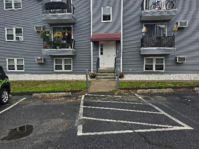 2 Br, 1 bath, Condo 882 Old Plainville Rd