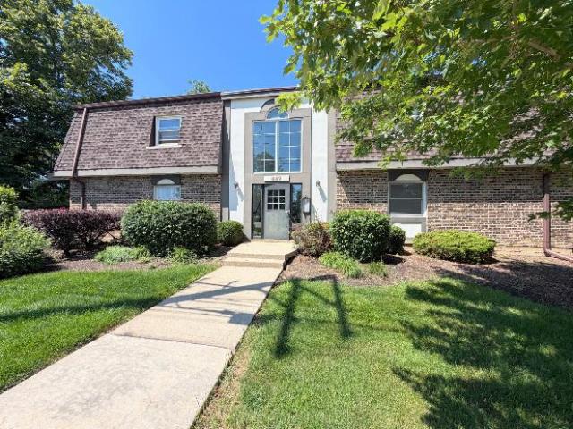 2 Br, 1 bath, Condo 889 Trace Dr