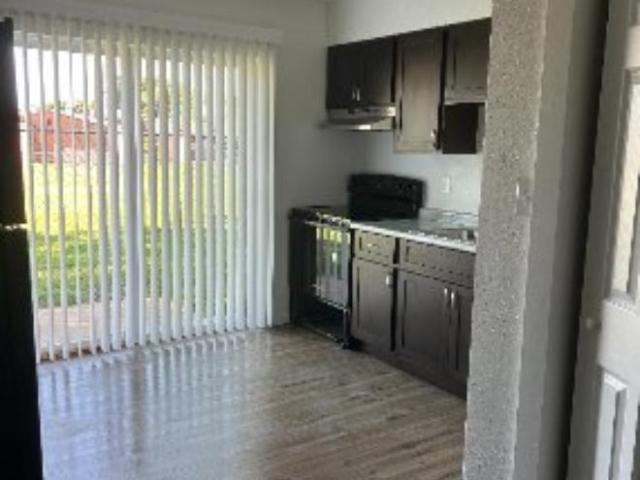 2 Br, 1 bath, Condo 892 Haller St