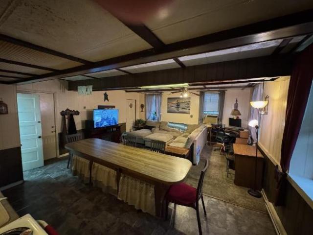 2 Br, 1 bath, Condo 8 Ann St