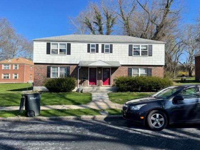 2 Br, 1 bath, Condo 8 Dickinson Ave