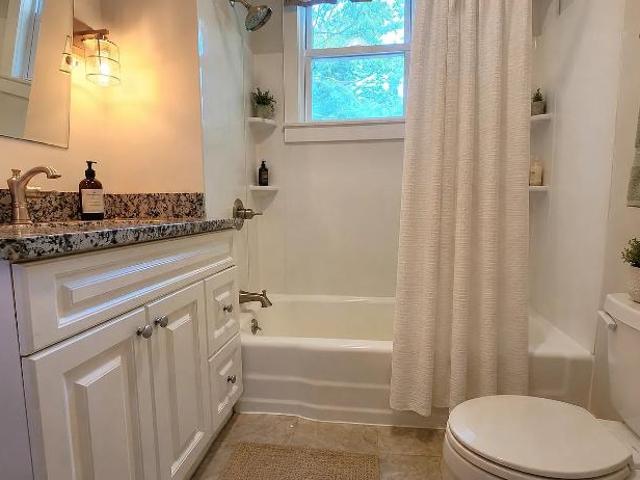 2 Br, 1 bath, Condo 8 Fay St