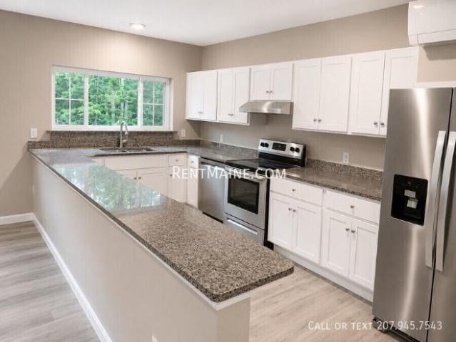 2 Br, 1 bath, Condo 8 Jefferson Way