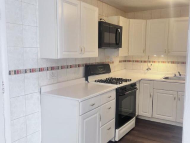 2 Br, 1 bath, Condo 8 Lancelot Court