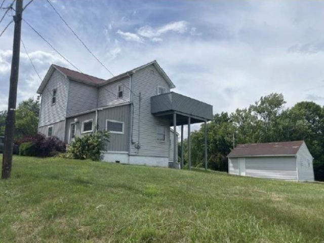 2 Br, 1 bath, Condo 8 Spring St