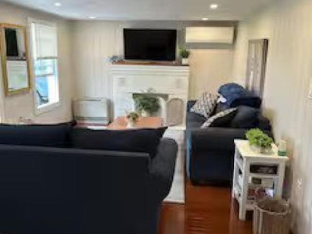 2 Br, 1 bath, Condo 8 Woodbridge Rd