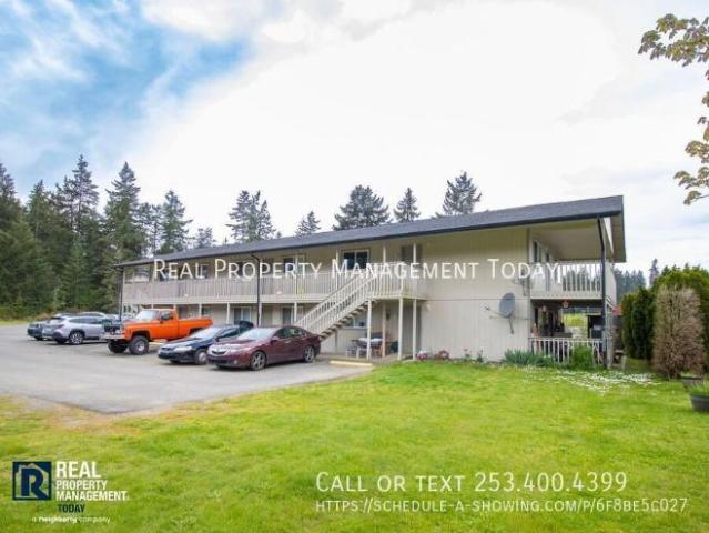 2 Br, 1 bath, Condo 9002 154 Ave Ct NW
