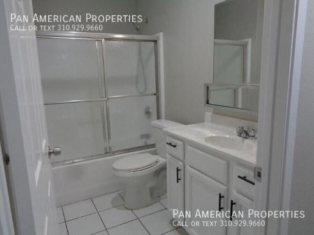 2 Br, 1 bath, Condo 9062 Kenwood Dr