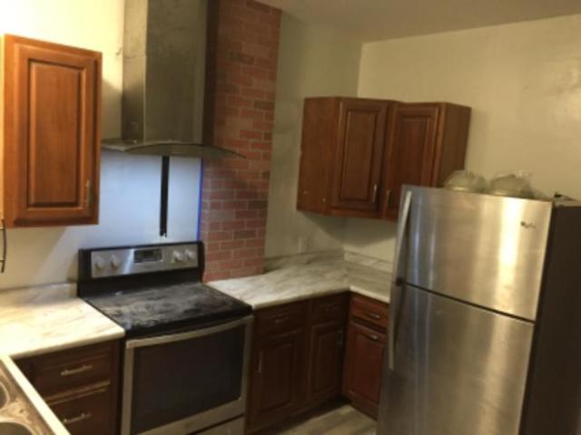 2 Br, 1 bath, Condo 907 Chartiers Ave