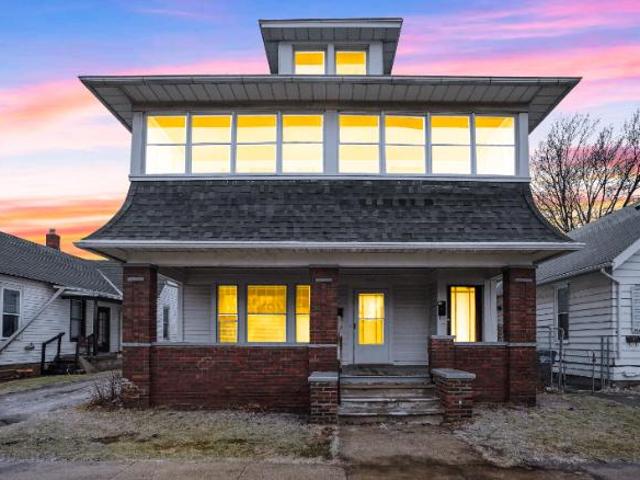 2 Br, 1 bath, Condo 908 Forsythe Street